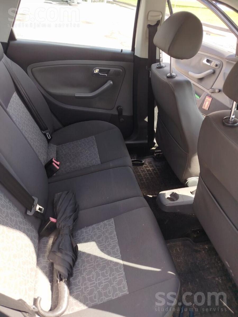 Black SEAT Cordoba 2007 in Riga, with an engine capacity of 1.40 L and mileage of 216 thousand km for 850 €, photo 5 on AUTOMOTO.COM.LV