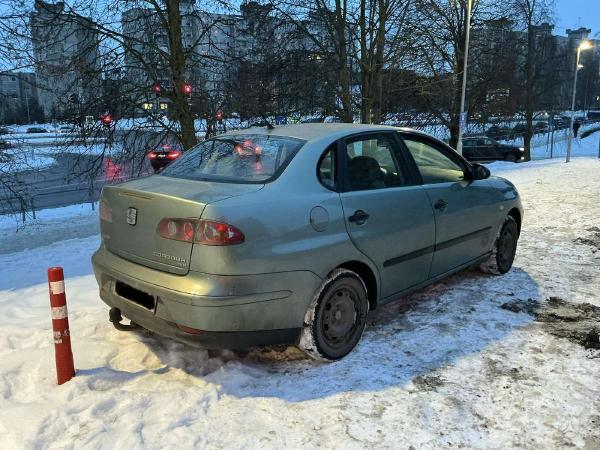 Zils SEAT Cordoba 2004 Kauņa, ar dzinēja tilpumu 1.90 L un nobraukumu 399 tūkst. km par 699 €, foto 5 vietnē AUTOMOTO.COM.LV