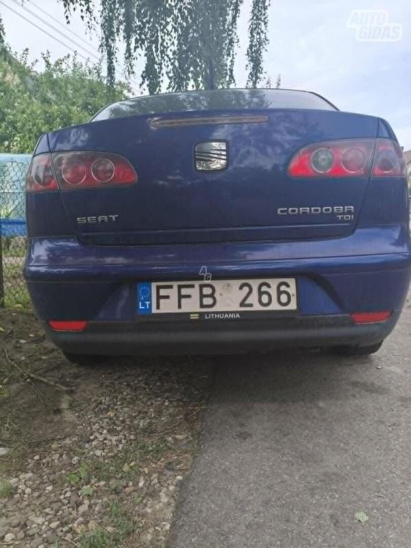Blue SEAT Cordoba 2004 in Kaunas, with an engine capacity of 1.90 L and mileage of 320 thousand km for 500 €, photo 5 on AUTOMOTO.COM.LV