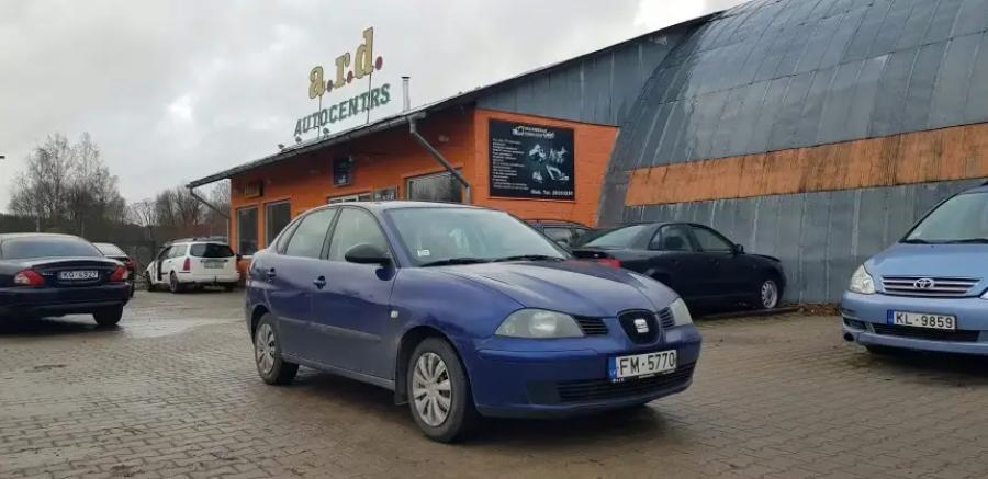 Zils SEAT Cordoba 2005 Valmiera, ar dzinēja tilpumu 1.40 L un nobraukumu 226 tūkst. km par 1000 €, foto 1 vietnē AUTOMOTO.COM.LV