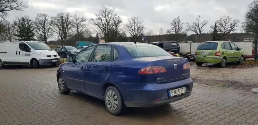 Zils SEAT Cordoba 2005 Valmiera, ar dzinēja tilpumu 1.40 L un nobraukumu 226 tūkst. km par 1000 €, foto 6 vietnē AUTOMOTO.COM.LV