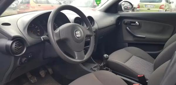 Zils SEAT Cordoba 2005 Valmiera, ar dzinēja tilpumu 1.40 L un nobraukumu 226 tūkst. km par 1000 €, foto 10 vietnē AUTOMOTO.COM.LV
