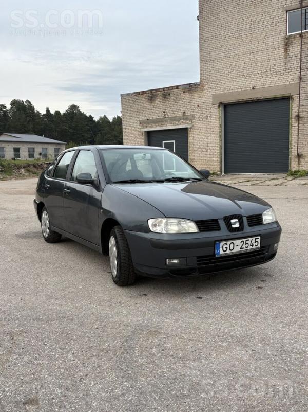 Сеат Кордоба 2000 в Тукумс на AUTOMOTO.COM.LV Серый Сеат Кордоба 2000 в Тукумс, объемом двигателя 1.90 л и пробегом 404 тыс. км за 1350 €, фото 1 на AUTOMOTO.COM.LV