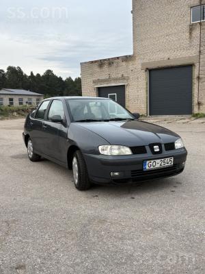 Pelēks SEAT Cordoba 2000 Tukums, ar dzinēja tilpumu 1.90 L un nobraukumu 404 tūkst. km par 1350 €, foto  vietnē AUTOMOTO.COM.LV