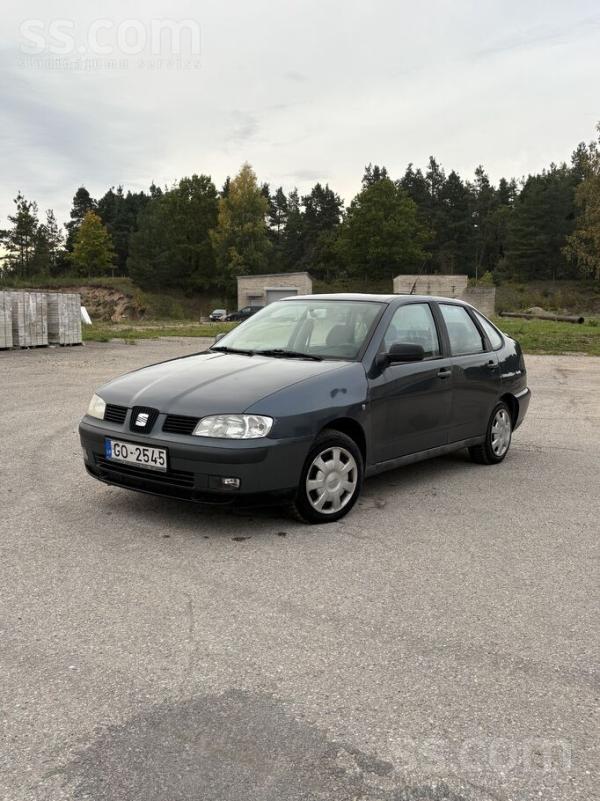 Сеат Кордоба 2000 в Тукумс на AUTOMOTO.COM.LV Серый Сеат Кордоба 2000 в Тукумс, объемом двигателя 1.90 л и пробегом 404 тыс. км за 1350 €, фото 3 на AUTOMOTO.COM.LV