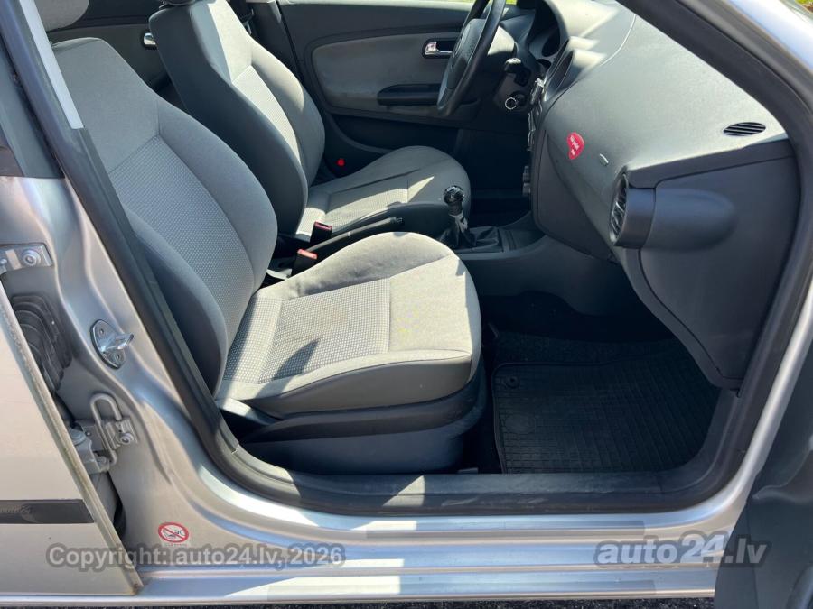 Серый Сеат Кордоба 2004 в Пайде, объемом двигателя 1.40 л и пробегом 216 тыс. км за 770 €, фото 12 на AUTOMOTO.COM.LV