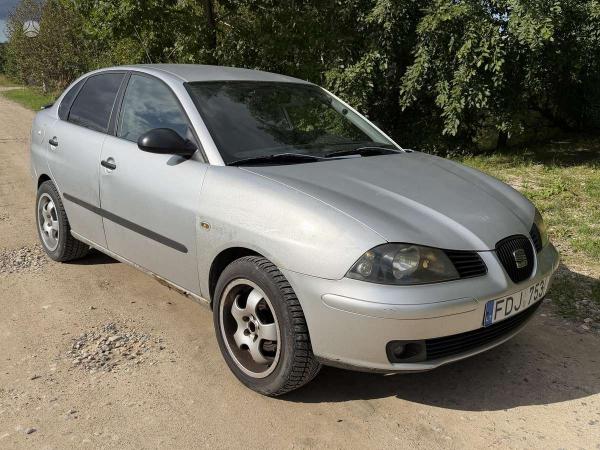 SEAT Cordoba 2004 Viļņa vietnē Pelēks SEAT Cordoba 2004 Viļņa, ar dzinēja tilpumu 1.90 L un nobraukumu 274 tūkst. km par 500 €, foto 3 vietnē AUTOMOTO.COM.LV