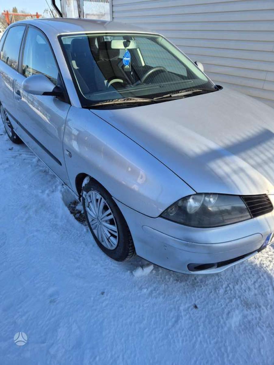 Grey SEAT Cordoba 2005 in Rokiskis, with an engine capacity of 1.42 L and mileage of 280 thousand km for 750 €, photo 3 on AUTOMOTO.COM.LV