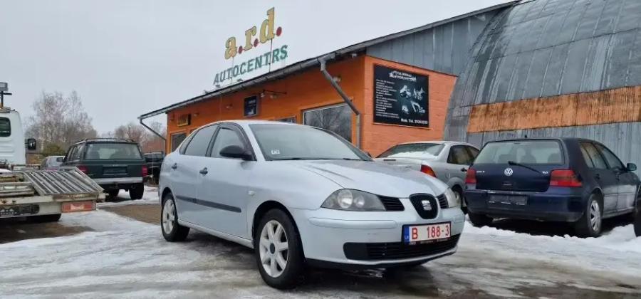 Pelēks SEAT Cordoba 2006 Valmiera, ar dzinēja tilpumu 1.40 L un nobraukumu 227 tūkst. km par 1370 €, foto 1 vietnē AUTOMOTO.COM.LV