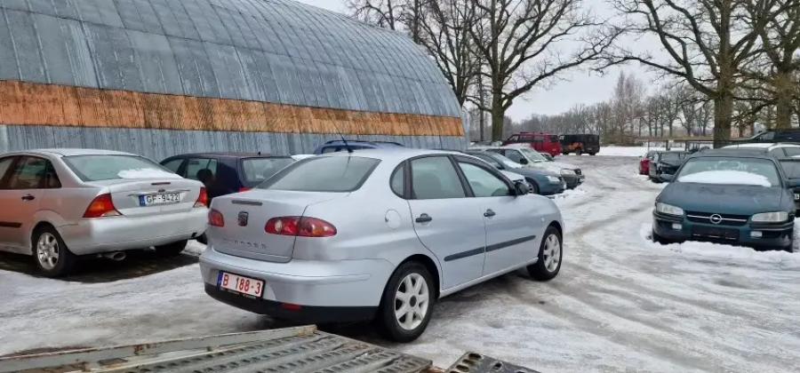 Pelēks SEAT Cordoba 2006 Valmiera, ar dzinēja tilpumu 1.40 L un nobraukumu 227 tūkst. km par 1370 €, foto 4 vietnē AUTOMOTO.COM.LV