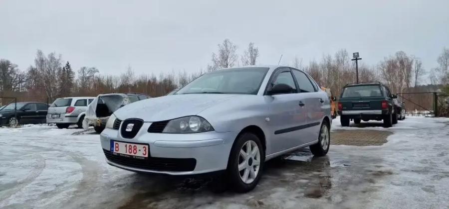 Pelēks SEAT Cordoba 2006 Valmiera, ar dzinēja tilpumu 1.40 L un nobraukumu 227 tūkst. km par 1370 €, foto 8 vietnē AUTOMOTO.COM.LV