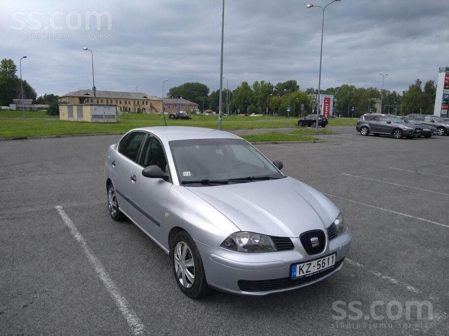 Pelēks SEAT Cordoba 2007 Rīga, ar dzinēja tilpumu 1.40 L un nobraukumu 258 tūkst. km par 1300 €, foto 1 vietnē AUTOMOTO.COM.LV