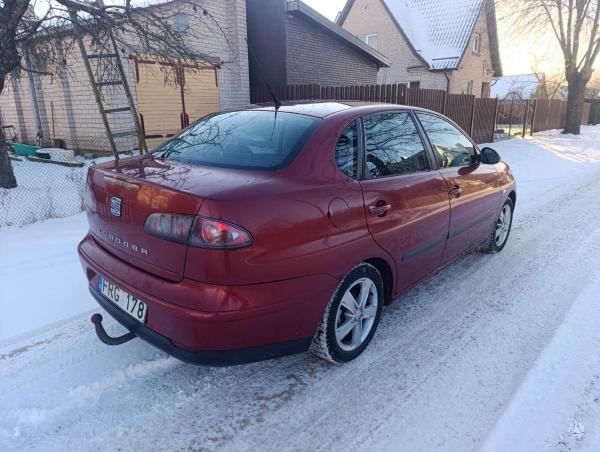 Red SEAT Cordoba 2007 in Panevezys, with an engine capacity of 1.90 L and mileage of 280 thousand km for 420 €, photo 1 on AUTOMOTO.COM.LV