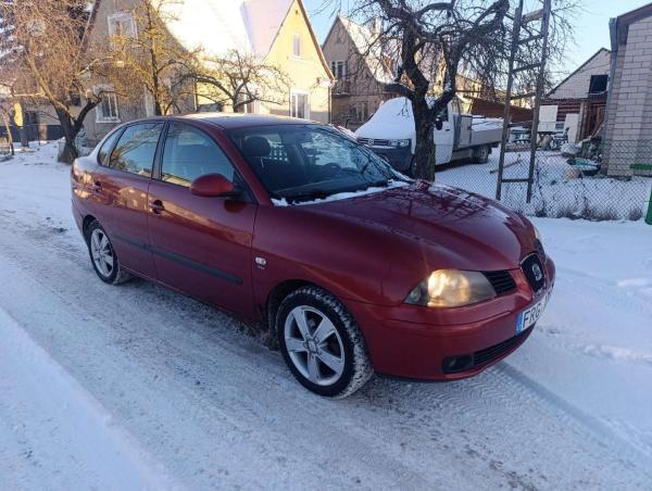 Red SEAT Cordoba 2007 in Panevezys, with an engine capacity of 1.90 L and mileage of 280 thousand km for 420 €, photo 2 on AUTOMOTO.COM.LV