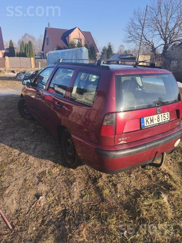 Sarkans SEAT Cordoba 2002 Daugavpils, ar dzinēja tilpumu 1.90 L un nobraukumu 296 tūkst. km par 550 €, foto 2 vietnē AUTOMOTO.COM.LV