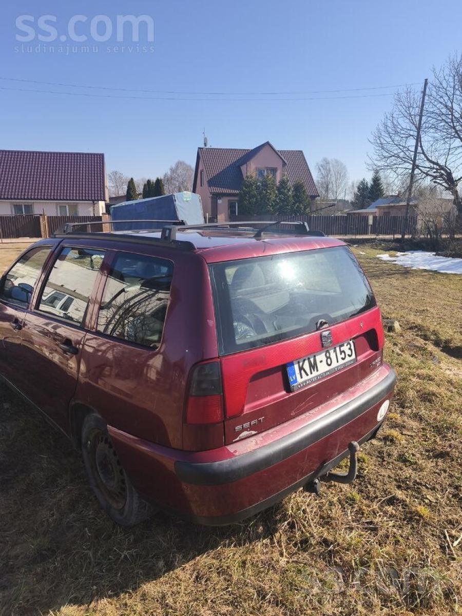 Sarkans SEAT Cordoba 2002 Daugavpils, ar dzinēja tilpumu 1.90 L un nobraukumu 296 tūkst. km par 550 €, foto 5 vietnē AUTOMOTO.COM.LV