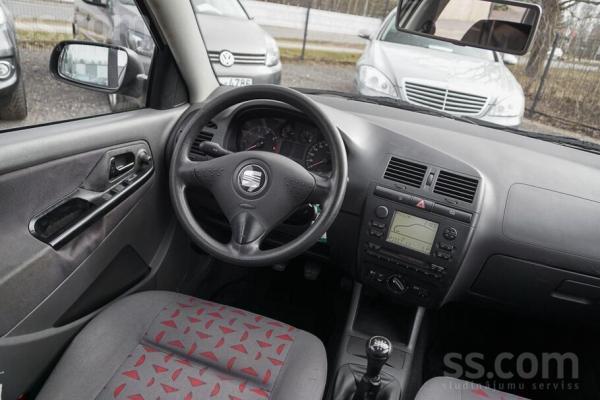 SEAT Cordoba 2000 in Riga, with an engine capacity of 1.60 L and mileage of 140 thousand km for 1690 €, photo 6 on AUTOMOTO.COM.LV