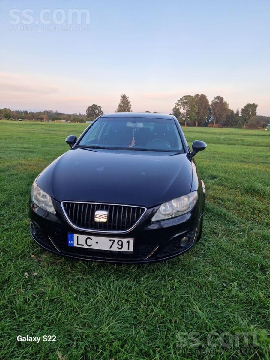 Black SEAT Exeo 2009 in Jekabpils, with an engine capacity of 2.00 L and mileage of 371 thousand km for 4990 €, photo 8 on AUTOMOTO.COM.LV