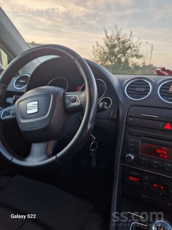 Melns SEAT Exeo 2009 Jēkabpils, ar dzinēja tilpumu 2.00 L un nobraukumu 371 tūkst. km par 4990 €, foto 1 vietnē AUTOMOTO.COM.LV