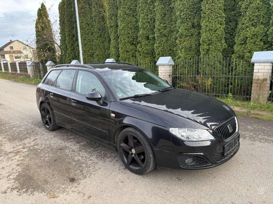 Black SEAT Exeo 2009 in Jurbarkas, with an engine capacity of 1.97 L and mileage of 215 thousand km for 3100 €, photo 4 on AUTOMOTO.COM.LV