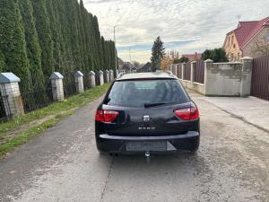 Black SEAT Exeo 2009 in Jurbarkas, with an engine capacity of 1.97 L and mileage of 215 thousand km for 3100 €, photo 6 on AUTOMOTO.COM.LV