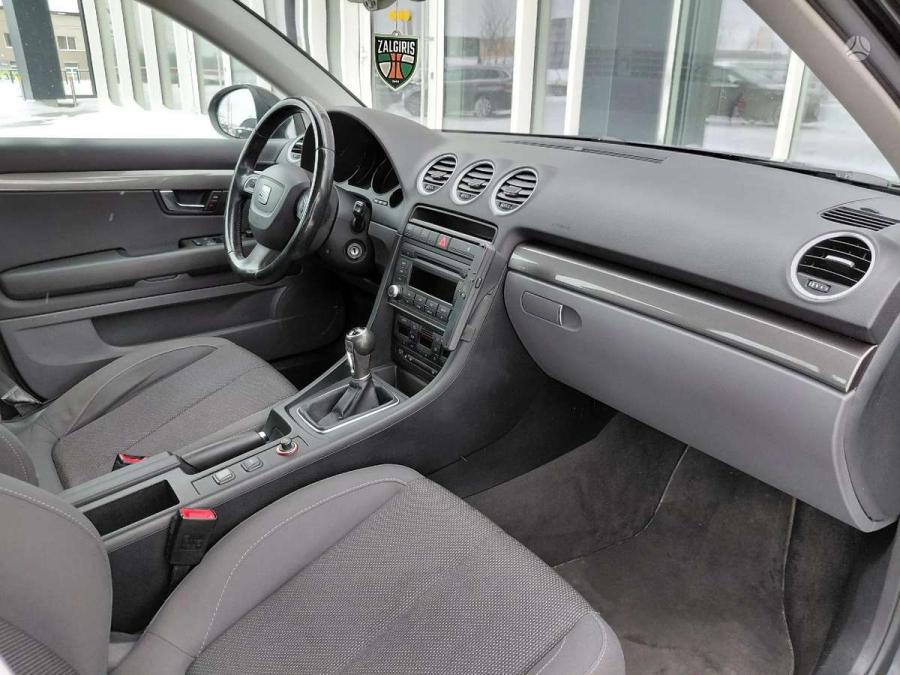 Melns SEAT Exeo 2010 Viļņa, ar dzinēja tilpumu 1.97 L un nobraukumu 361 tūkst. km par 3500 €, foto 12 vietnē AUTOMOTO.COM.LV