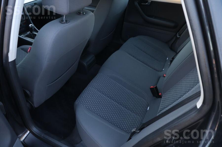 Melns SEAT Exeo 2010 Valmiera, ar dzinēja tilpumu 2.00 L un nobraukumu 0 tūkst. km par 2700 €, foto 9 vietnē AUTOMOTO.COM.LV