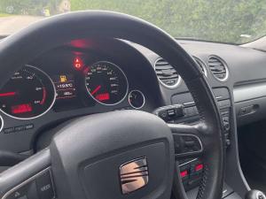 Melns SEAT Exeo 2011 Utena, ar dzinēja tilpumu 2.00 L un nobraukumu 333 tūkst. km par 3500 €, foto 9 vietnē AUTOMOTO.COM.LV