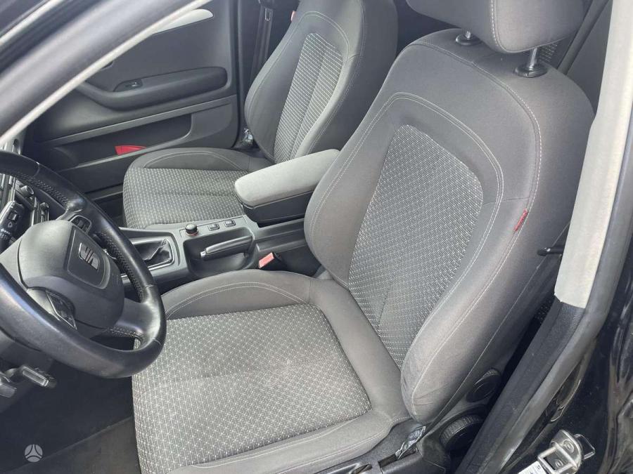 Melns SEAT Exeo 2011 Utena, ar dzinēja tilpumu 2.00 L un nobraukumu 333 tūkst. km par 3500 €, foto 12 vietnē AUTOMOTO.COM.LV