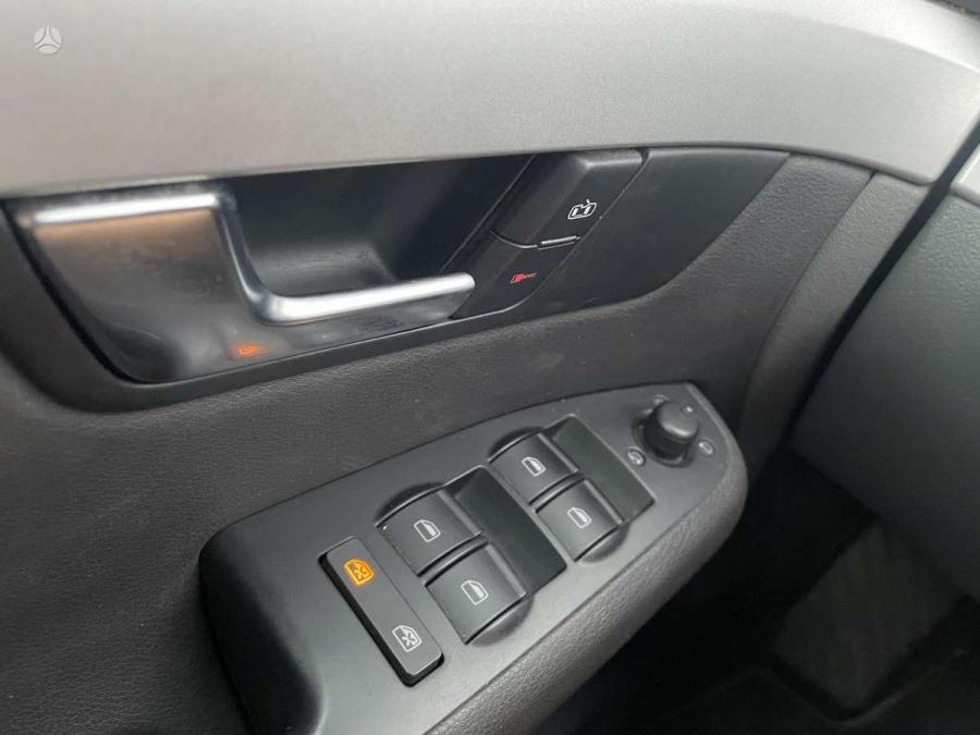 Melns SEAT Exeo 2011 Utena, ar dzinēja tilpumu 2.00 L un nobraukumu 333 tūkst. km par 3500 €, foto 15 vietnē AUTOMOTO.COM.LV
