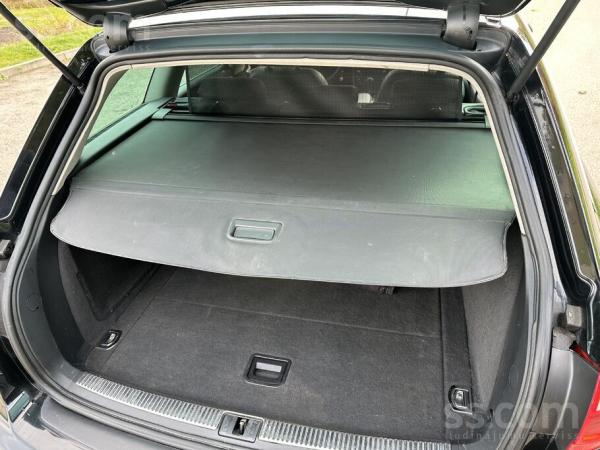 Melns SEAT Exeo 2011 Rēzekne, ar dzinēja tilpumu 2.00 L un nobraukumu 285 tūkst. km par 3950 €, foto 10 vietnē AUTOMOTO.COM.LV
