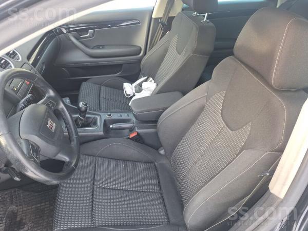 Black SEAT Exeo 2012 in Daugavpils, with an engine capacity of 2.00 L and mileage of 276 thousand km for 4100 €, photo 10 on AUTOMOTO.COM.LV