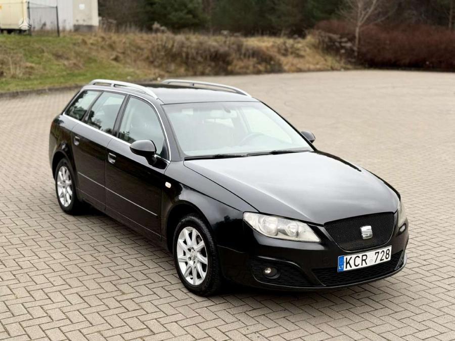 Black SEAT Exeo 2012 in Vilnius, with an engine capacity of 2.00 L and mileage of 2765 thousand km for 2500 €, photo 1 on AUTOMOTO.COM.LV