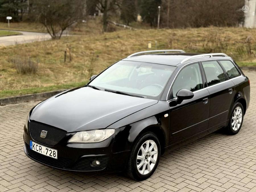 Black SEAT Exeo 2012 in Vilnius, with an engine capacity of 2.00 L and mileage of 285 thousand km for 2900 €, photo 2 on AUTOMOTO.COM.LV