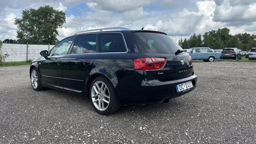 Black SEAT Exeo 2012 in Daugavpils, with an engine capacity of 2.00 L and mileage of 280 thousand km for 4850 €, photo 5 on AUTOMOTO.COM.LV