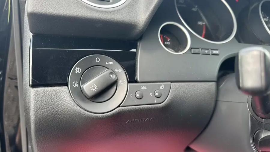 Black SEAT Exeo 2012 in Daugavpils, with an engine capacity of 2.00 L and mileage of 280 thousand km for 4850 €, photo 16 on AUTOMOTO.COM.LV