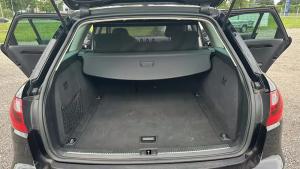 Black SEAT Exeo 2012 in Daugavpils, with an engine capacity of 2.00 L and mileage of 280 thousand km for 4850 €, photo 26 on AUTOMOTO.COM.LV