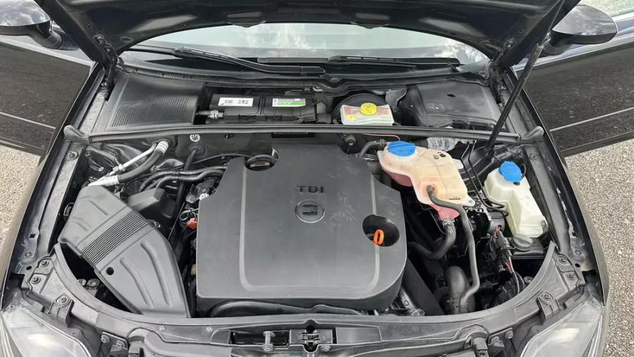 Black SEAT Exeo 2012 in Daugavpils, with an engine capacity of 2.00 L and mileage of 280 thousand km for 4850 €, photo 29 on AUTOMOTO.COM.LV