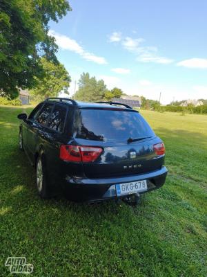 Black SEAT Exeo 2012 in Prienai, with an engine capacity of 2.00 L and mileage of 328 thousand km for 2950 €, photo 5 on AUTOMOTO.COM.LV