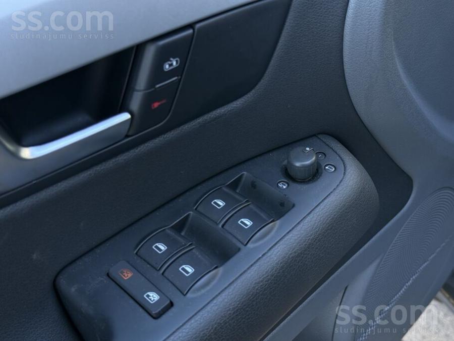 Blue SEAT Exeo 2010 in Riga, with an engine capacity of 2.00 L and mileage of 263 thousand km for 3150 €, photo 13 on AUTOMOTO.COM.LV