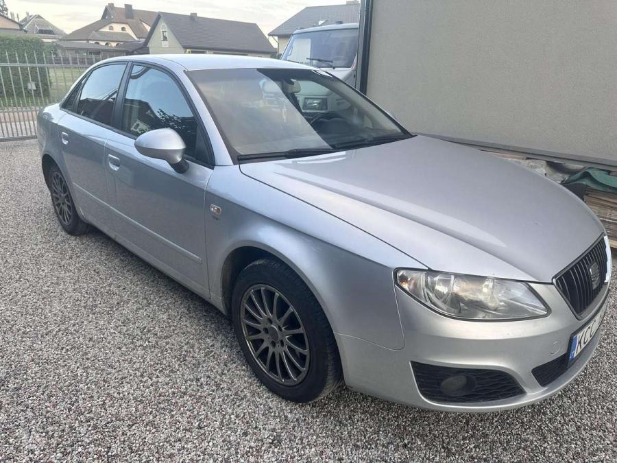 Grey SEAT Exeo 2009 in Taurage, with an engine capacity of 2.00 L and mileage of 322 thousand km for 3200 €, photo 4 on AUTOMOTO.COM.LV