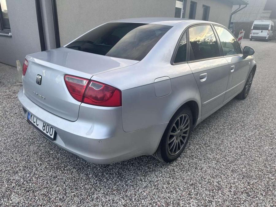 Grey SEAT Exeo 2009 in Taurage, with an engine capacity of 2.00 L and mileage of 322 thousand km for 3200 €, photo 7 on AUTOMOTO.COM.LV
