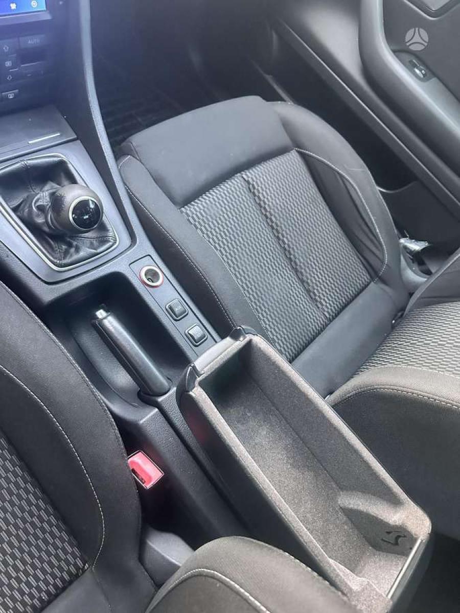 Grey SEAT Exeo 2009 in Taurage, with an engine capacity of 2.00 L and mileage of 322 thousand km for 3200 €, photo 10 on AUTOMOTO.COM.LV
