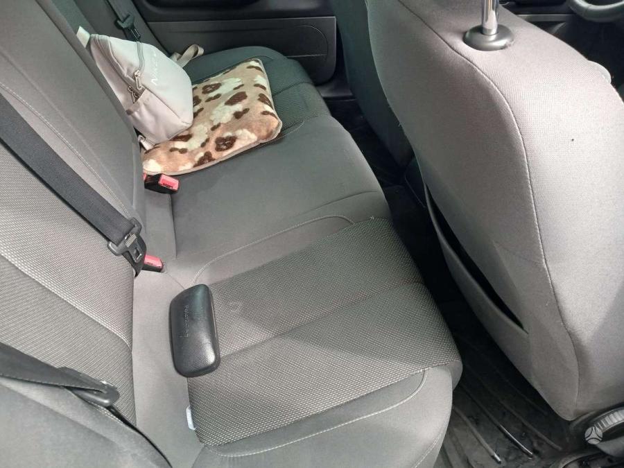 Pelēks SEAT Exeo 2010 Šauļi, ar dzinēja tilpumu 1.97 L un nobraukumu 303 tūkst. km par 2600 €, foto 11 vietnē AUTOMOTO.COM.LV