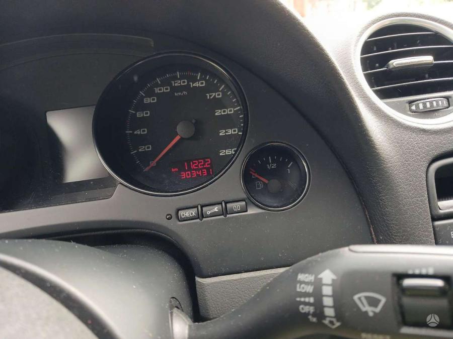 Pelēks SEAT Exeo 2010 Šauļi, ar dzinēja tilpumu 1.97 L un nobraukumu 303 tūkst. km par 2600 €, foto 13 vietnē AUTOMOTO.COM.LV