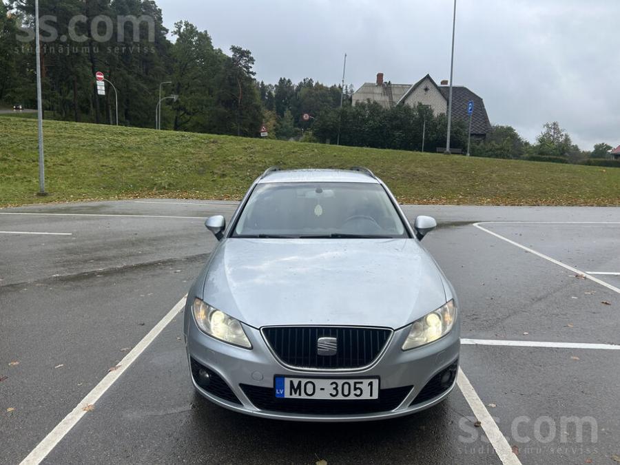 Grey SEAT Exeo 2009 in Aluksne, with an engine capacity of 2.00 L and mileage of 0 thousand km for 2350 €, photo 4 on AUTOMOTO.COM.LV