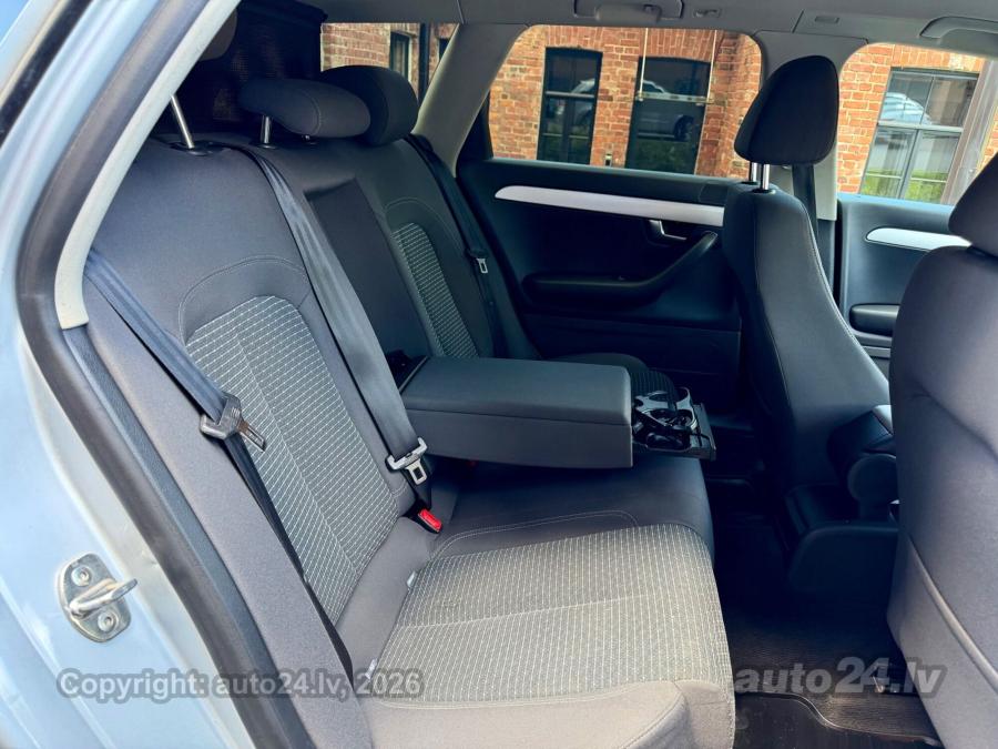 Pelēks SEAT Exeo 2011 Tallina, ar dzinēja tilpumu 2.00 L un nobraukumu 283 tūkst. km par 4999 €, foto 19 vietnē AUTOMOTO.COM.LV