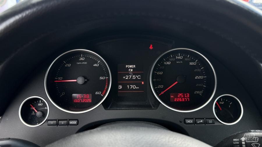 Grey SEAT Exeo 2012 in Radviliskis, with an engine capacity of 2.00 L and mileage of 226 thousand km for 3750 €, photo 20 on AUTOMOTO.COM.LV
