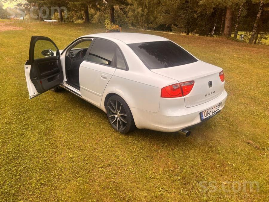 White SEAT Exeo 2012 in Madona, with an engine capacity of 1.80 L and mileage of 291 thousand km for 3299 €, photo 4 on AUTOMOTO.COM.LV