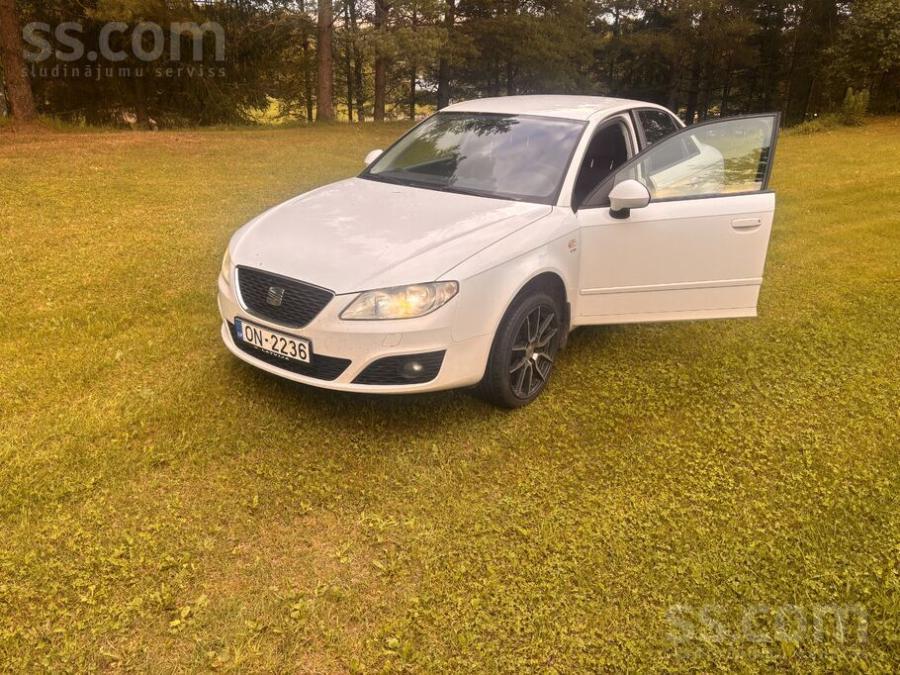 White SEAT Exeo 2012 in Madona, with an engine capacity of 1.80 L and mileage of 291 thousand km for 3299 €, photo 5 on AUTOMOTO.COM.LV